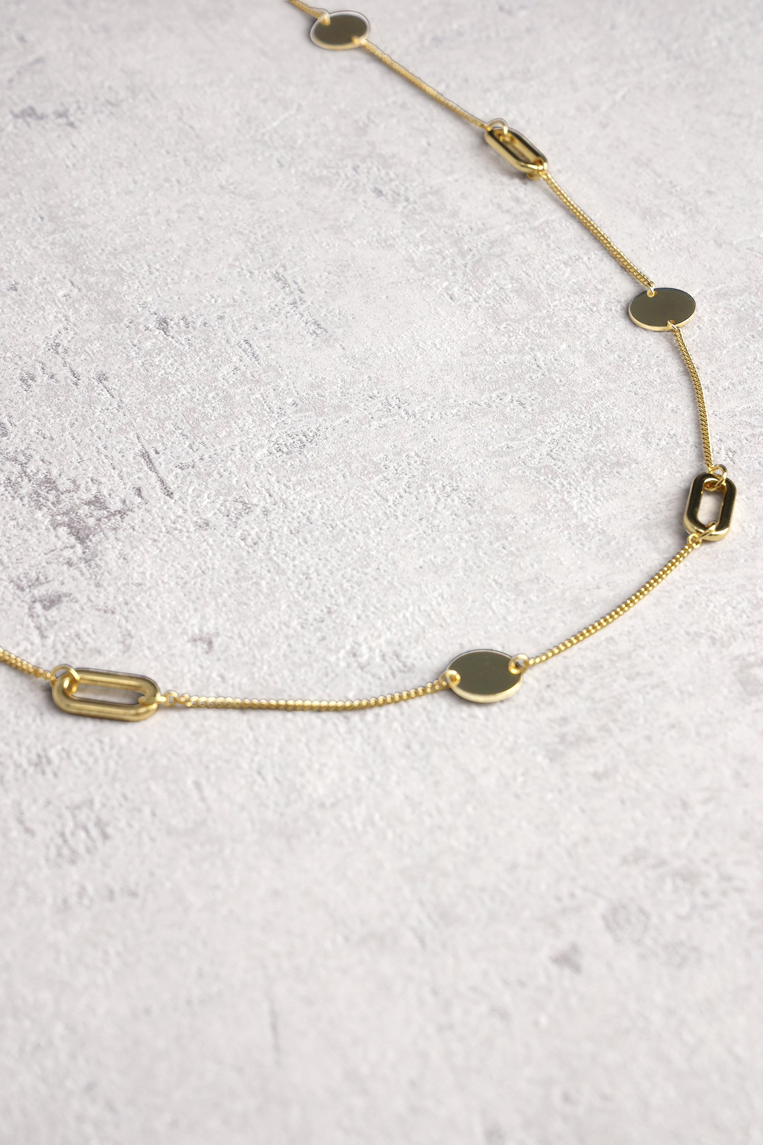 Collier doré avec pastilles et maillons de Liberty Island | 7611870 ...