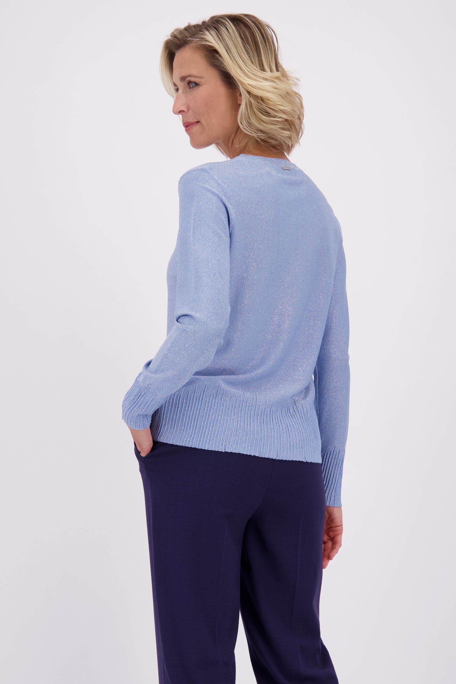 Lichtblauwe glittertrui met lange mouwen van Claude Arielle | 7493652 ...