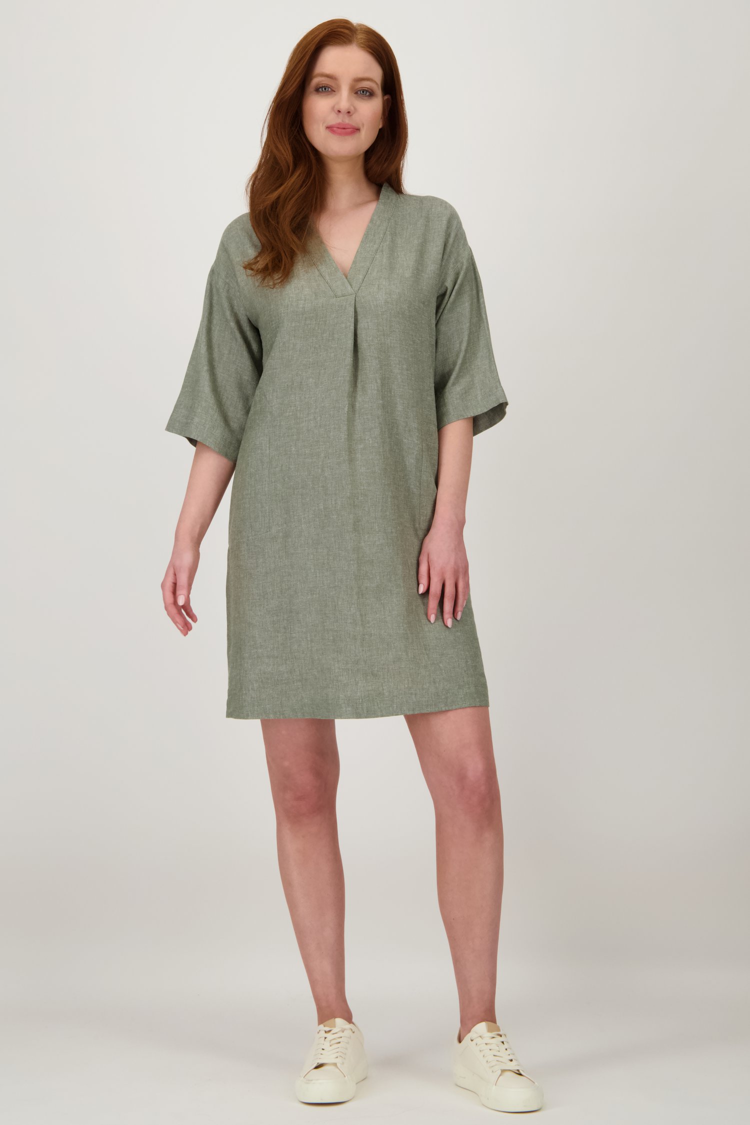 Linnen groen-grijs kleedje met V-hals van Libelle | 7049876 | Kleedjes | e5